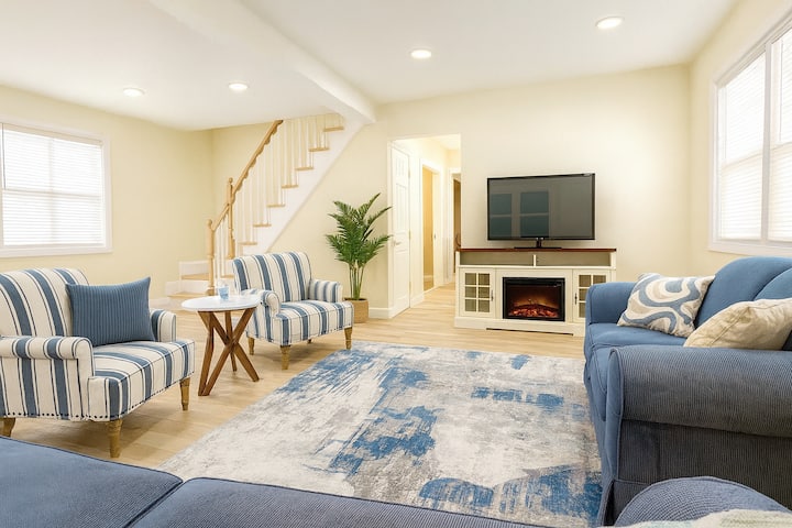 Modern Beach House | 1 Block From The Ocean - Annadale - Staten Island NY