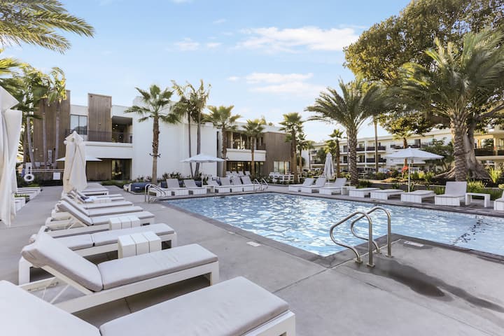 1 Br Coronado Resort Pool D - Coronado, CA