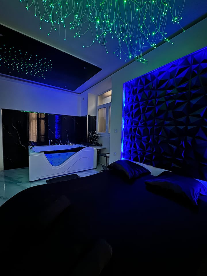 La Suite « Neptune »
Jacuzzi Privatif - Pont-Saint-Esprit