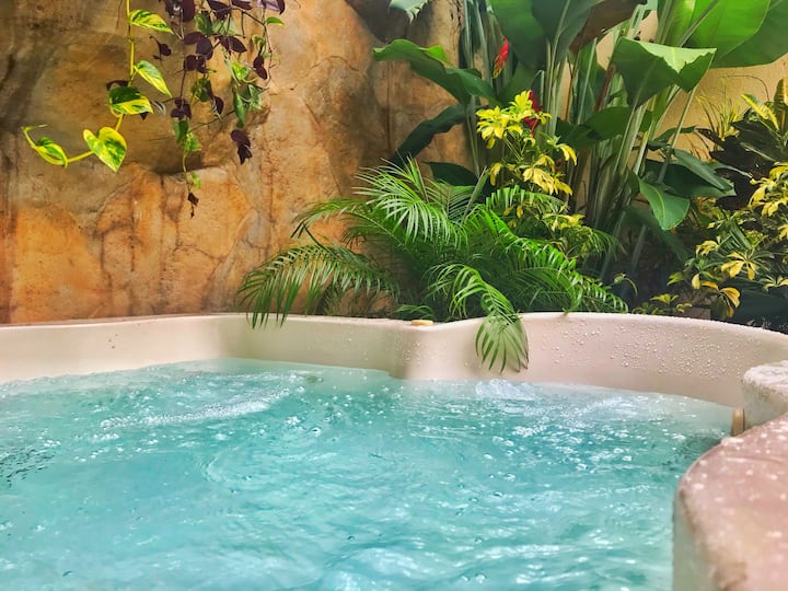 Dökuö Wellness Studio + Private Jacuzzi #3 -