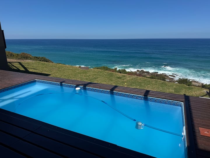 Cliff's Edge Farmhouse - Western Cape