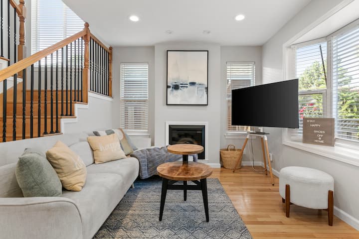 Jane's Home (Wl) | Spacious & Bright 2b Home+hvac - San Pedro Square - San Jose