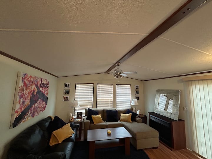 Bright & Comfortable 2br Getaway In Severn Bridge - Gravenhurst