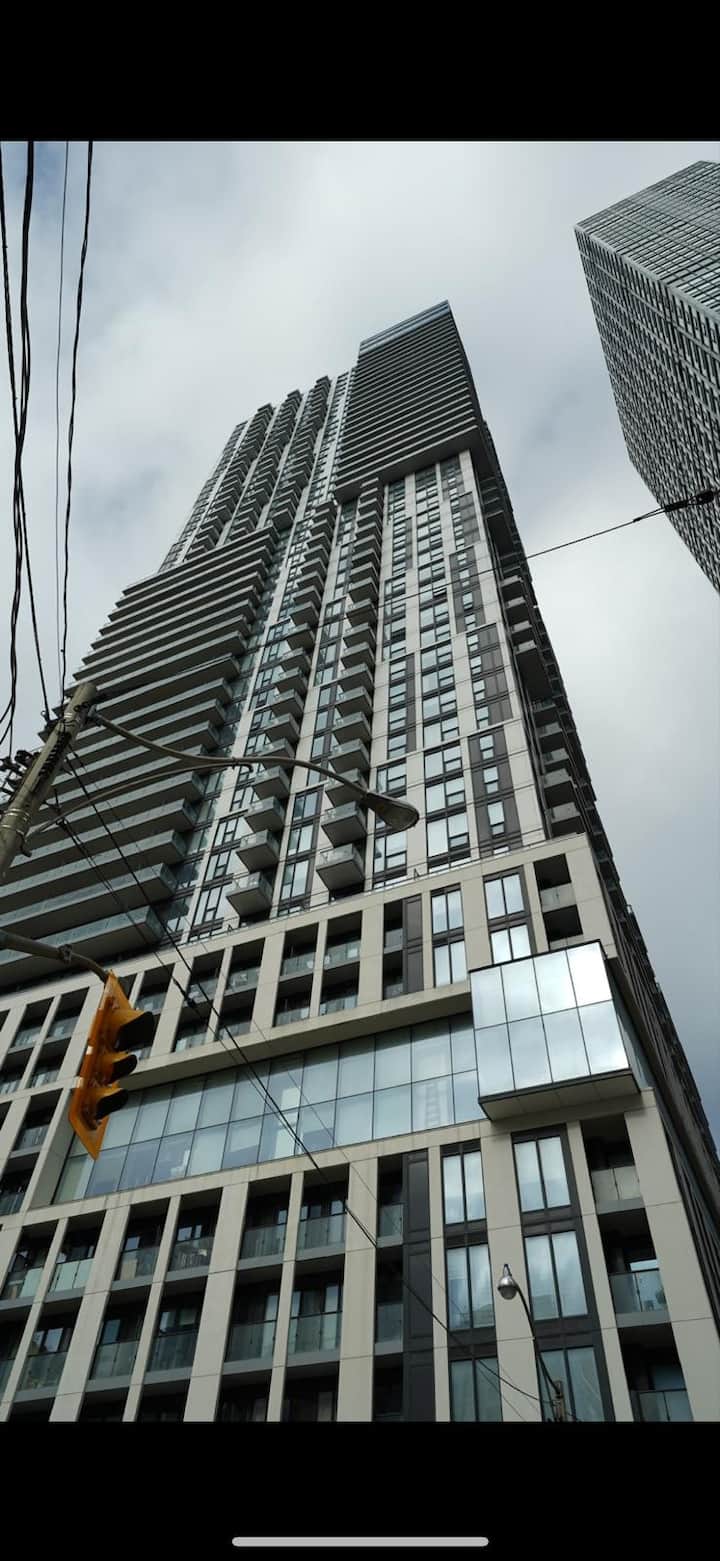 Le Reve- Sleek 2 Bedroom In Downtown Core - Toronto