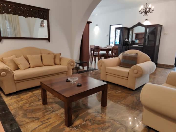 Stylish Retreat – 2br/2ba In The Heart Of Colombo - Colombo
