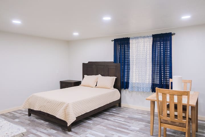 Downtown Studio Apartment In Mcalester - Choctaw Casino-McAlester