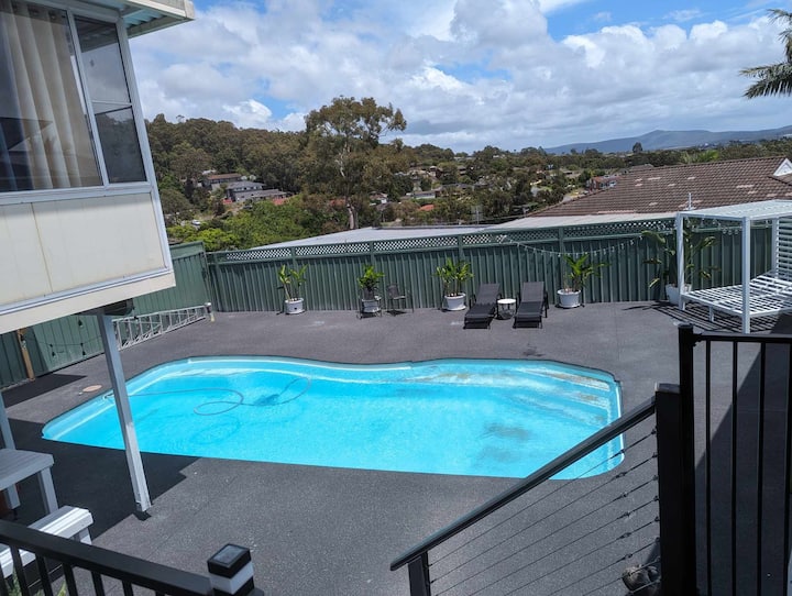Relax At This Newly Renovated Large Home - Five Islands