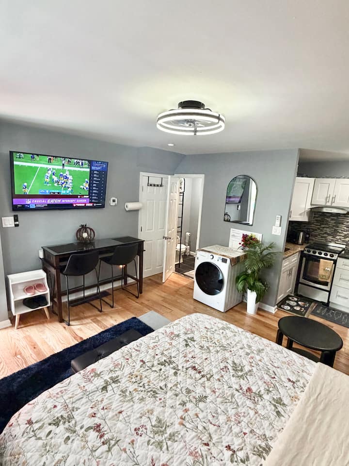 Entire Rental Studio Unit In Queen Village Philly - Little Saigon - Philadelphia