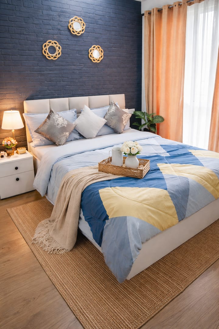 Luxury Pool-view 1bhk |Amanora|near It Park & Mall - Pune