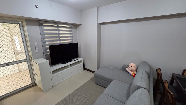 Furnished Fully-equipped 2br Condo In Las Pinas - Parañaque