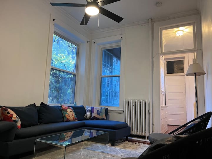 Elegant 1br In Historic Center Square, Albany - Albany, NY