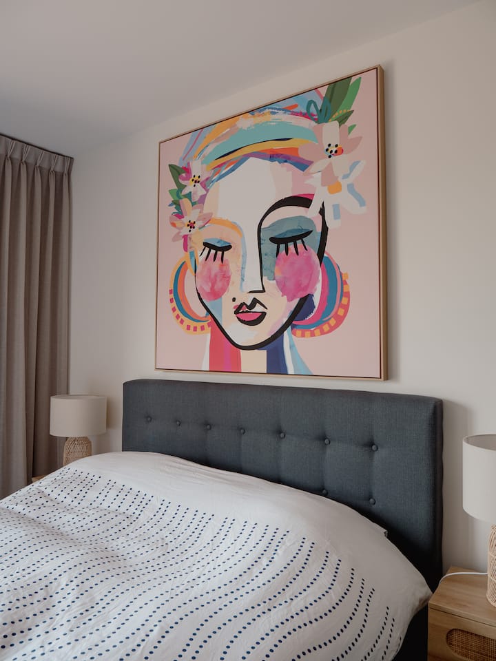 Hideaway On The Hill - South Wing - Albany