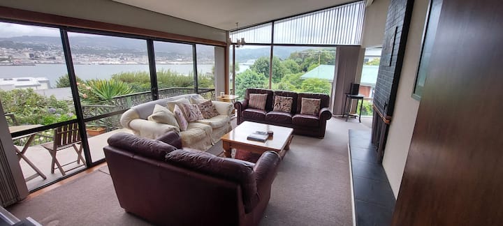 Stunning Harbour Views And Sun - Mosgiel