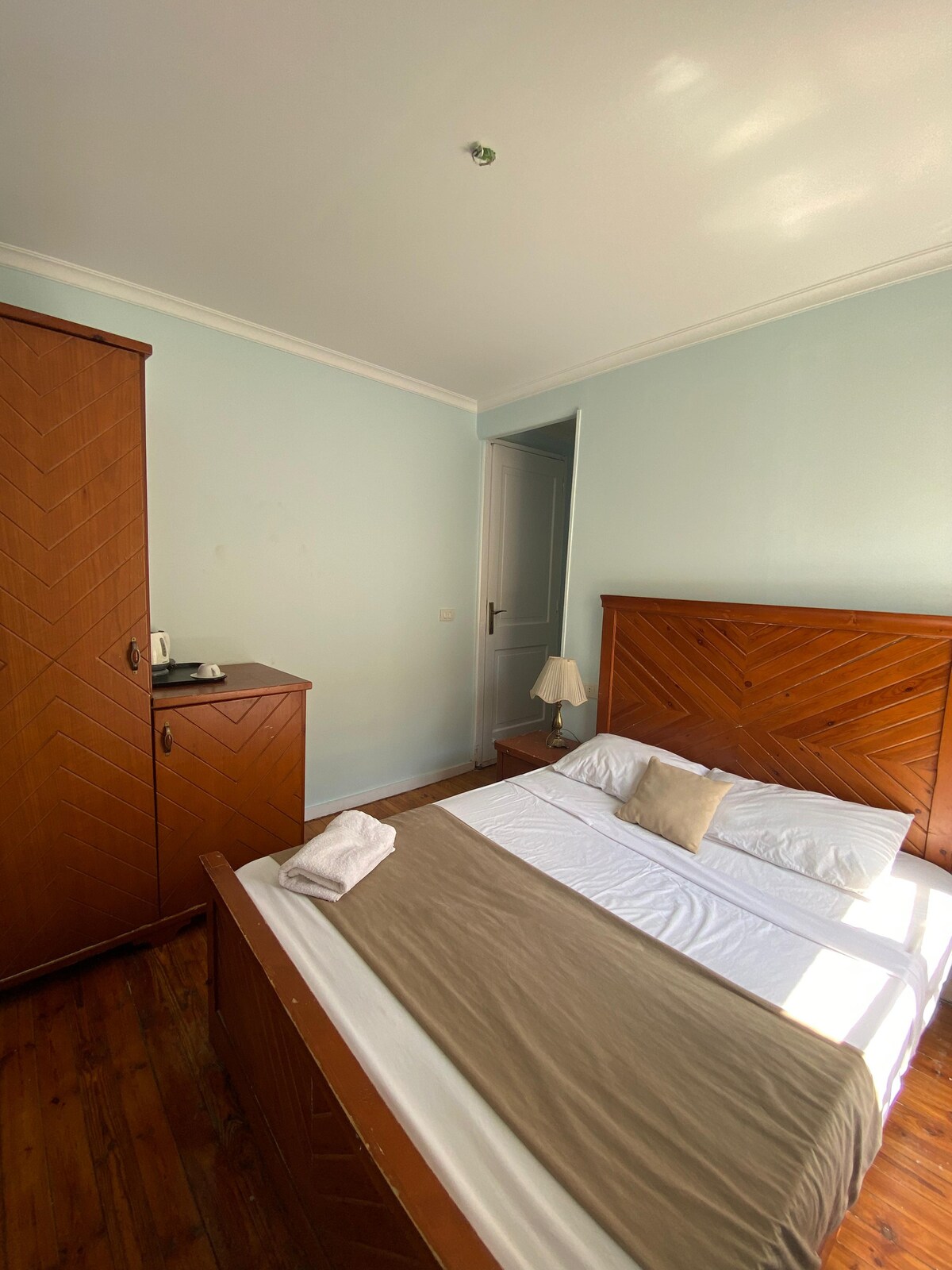 Cama doble en un hostal en el centro de El Cairo - Bed and breakfasts ...