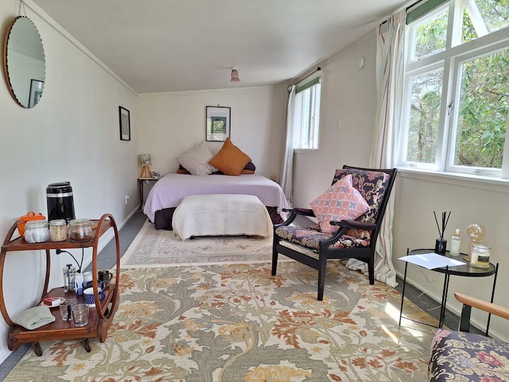 George's Hideout In Carterton - Carterton