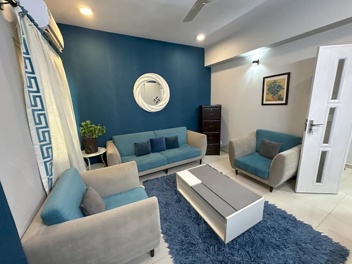 Zaha: Budget Stay | Saddar, Near Iba & Clifton - Karachi