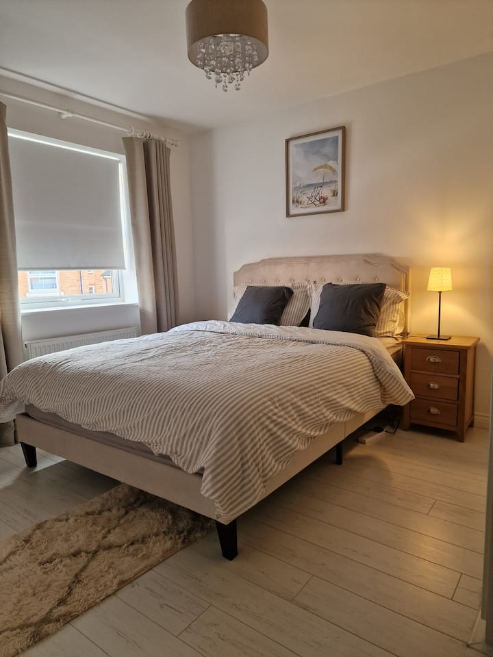 Room Number 1 With Ensuite - Corby