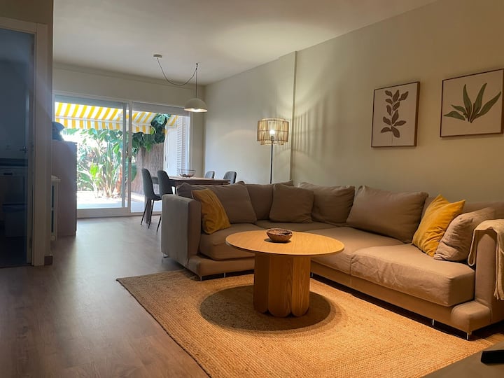 Patio Privado, Piscina Comunitaria Y Parking - Sitges
