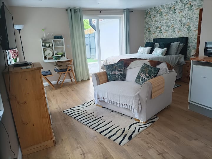The Grey Nook - Ringwood
