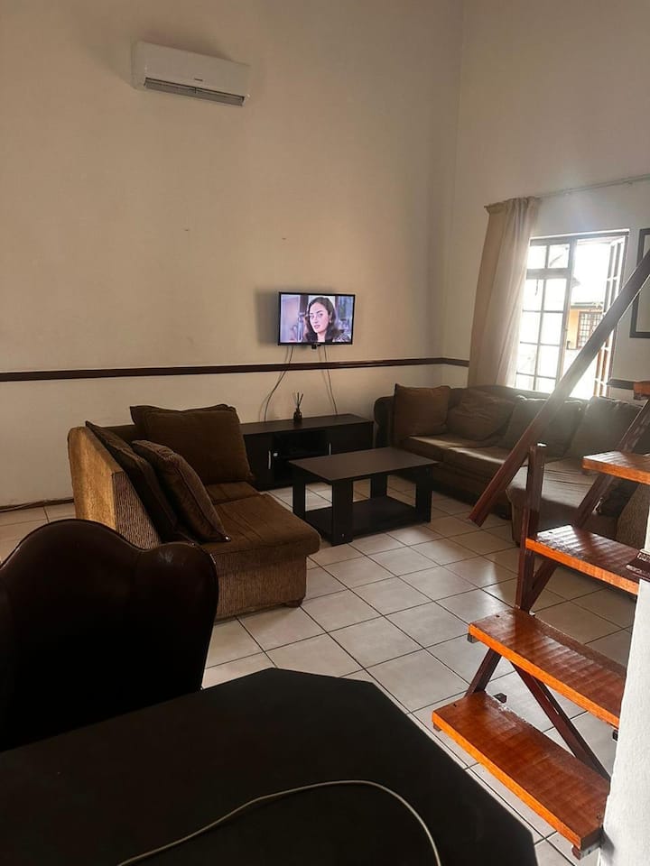 Holiday House With Fun Amenities And Nearby Town. - Bela-Bela