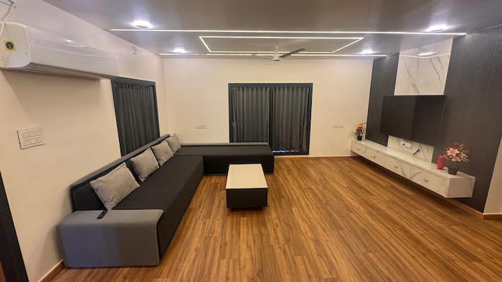 Weekend Home - Palanpur