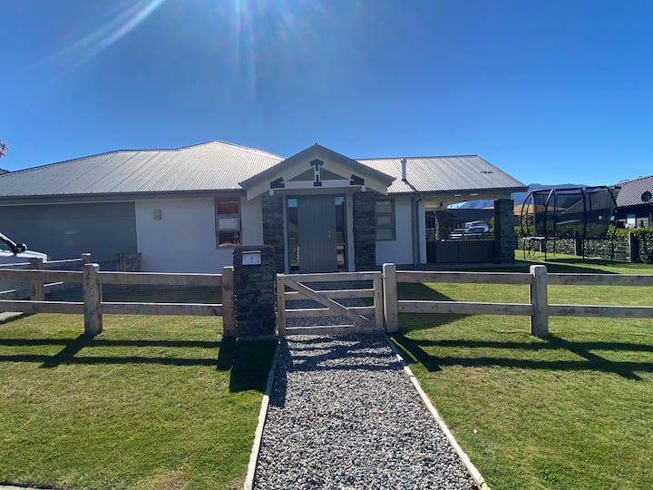 Wānaka Retreat - Perfect For Family Ski Holidays - Wanaka
