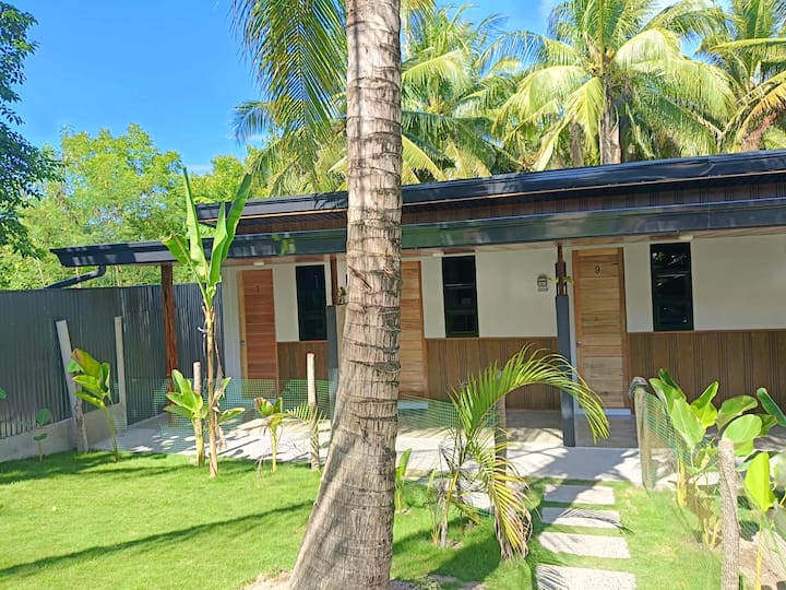 1-min Walk To Dahican Beach | Homey Vibe For 4pax - Mati