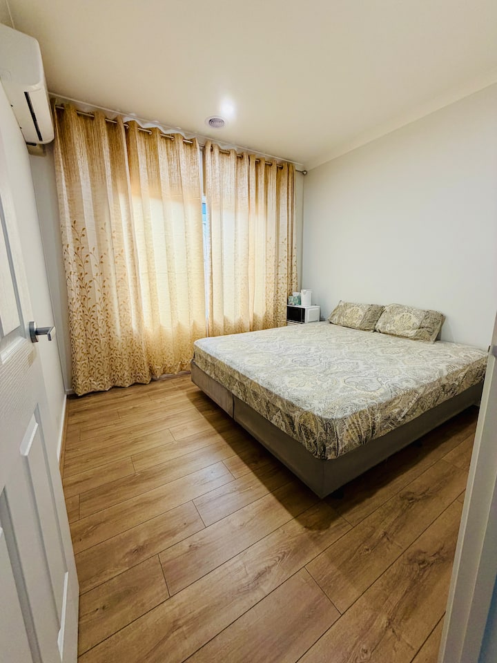 Warm Welcome, Cozy Comforts - Werribee