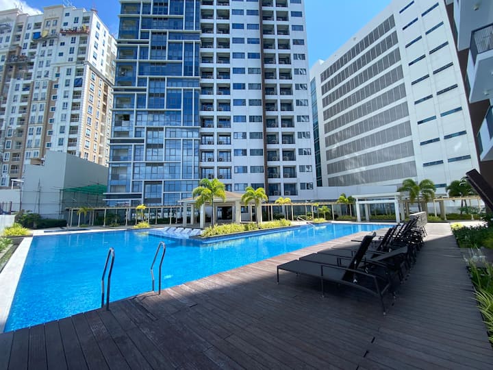 Mactan Newtown Seaview Condo - Lapu-Lapu City