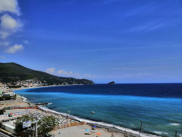 Fronte Mare Due Passi Spiaggia Tra Noli E Spotorno - Noli
