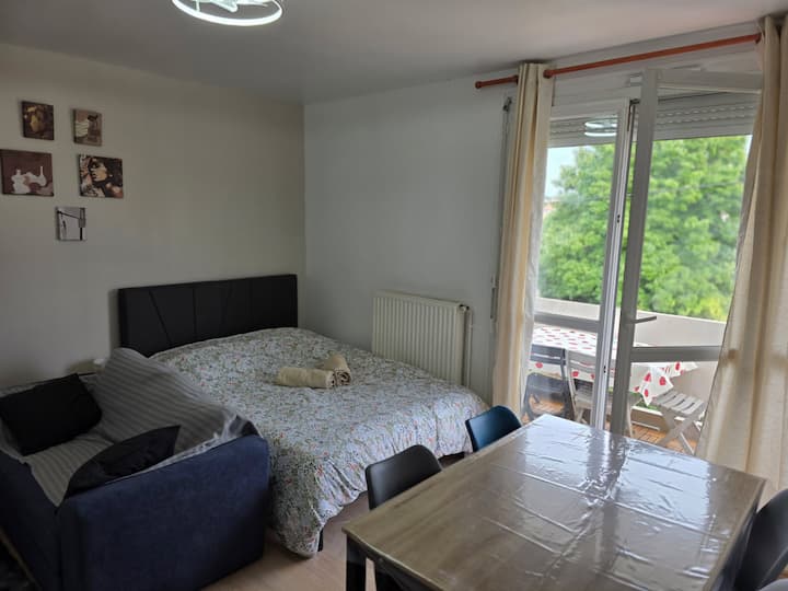 Studio Cosy,5min De La Gare De Cosne, 3e Etage - Cosne-Cours-sur-Loire