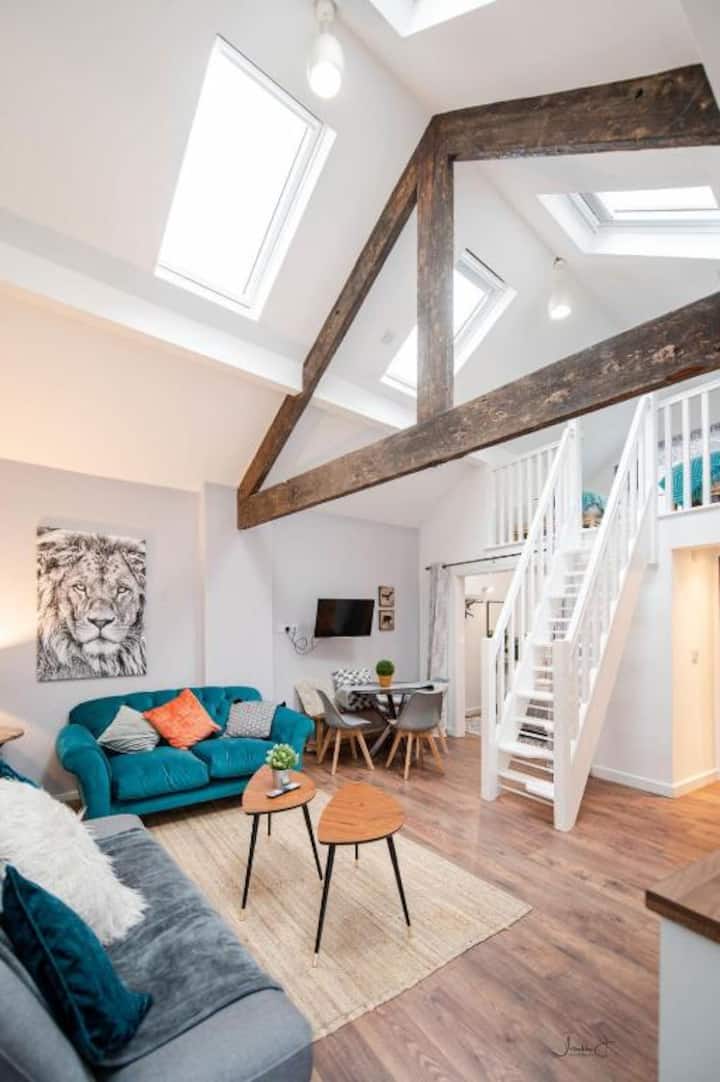 Loft Style|sleep 6|near Town|free Parking|flat 2 - Stockport