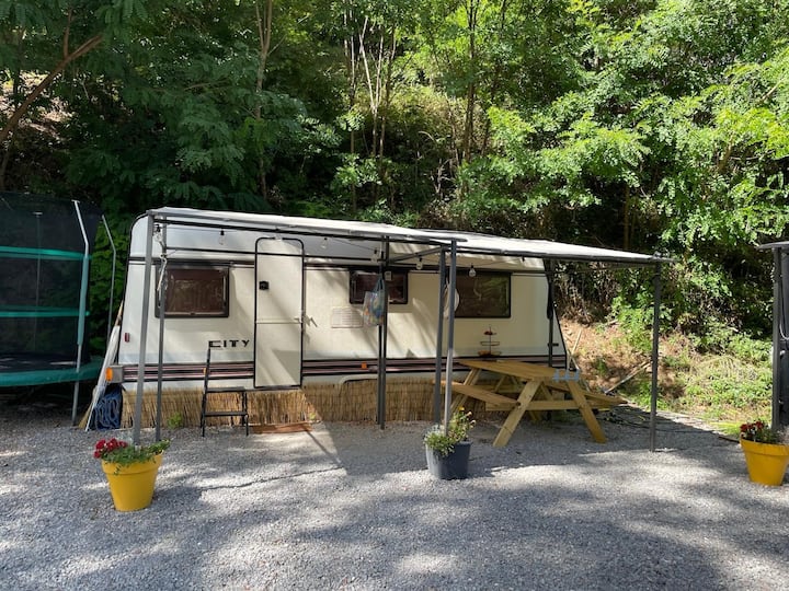 Caravane Sur La Dolce Via - Aventure Familiale - Le Cheylard