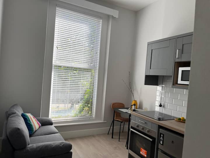 Lury's House - Dublin Airport (DUB)