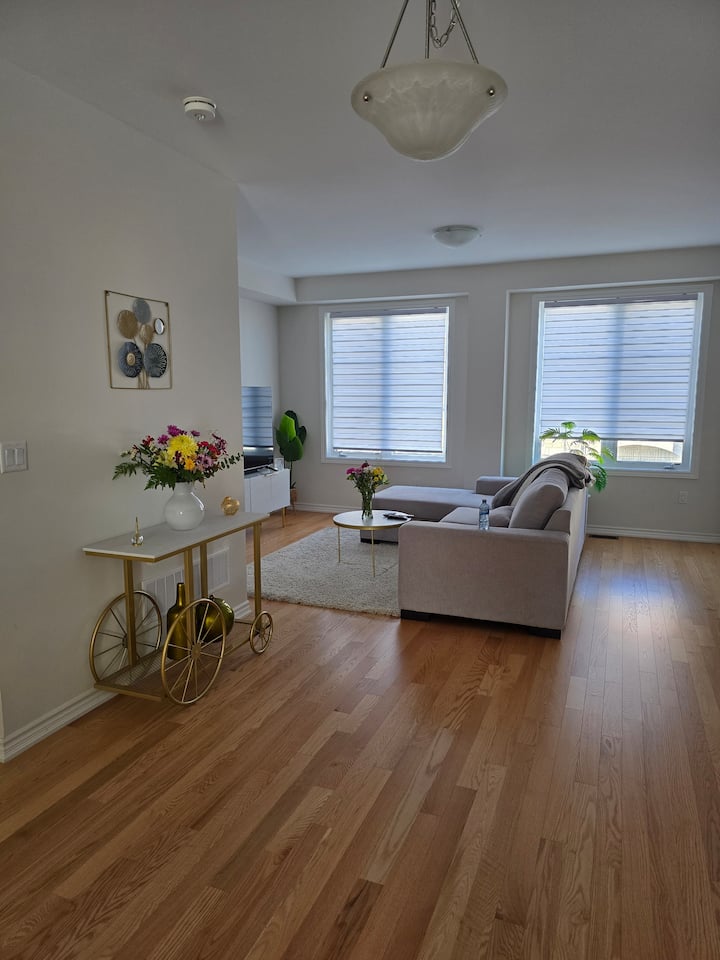 Relax & Recharge | A Cheerful Home Away From Home - Brampton