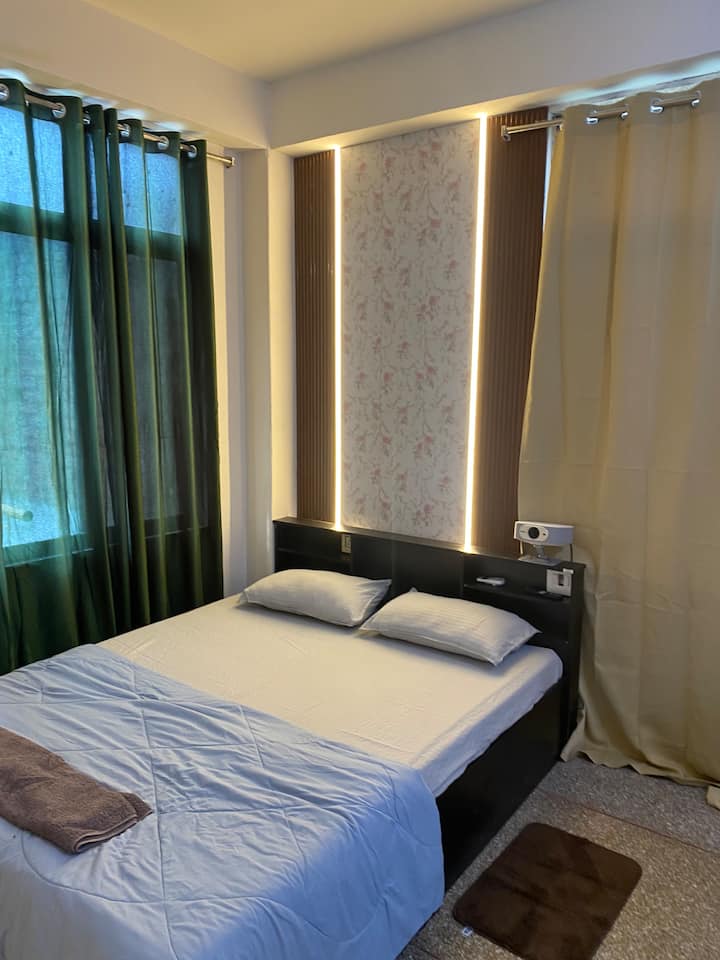 Projector, Popcorn & Chill — Your Movie Night Stay - Bihar