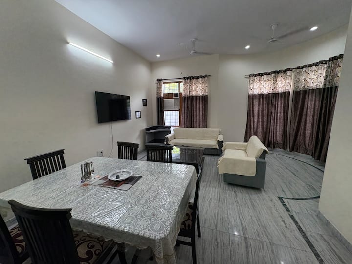 Stunning 250 Sq Yd Ground-floor Oasis New Amritsar - 암리차르