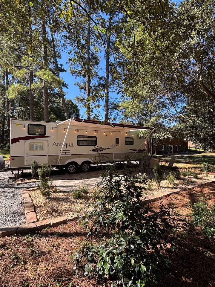 Charming Athens Camper Stay Near Downtown Athens - Athens, GA