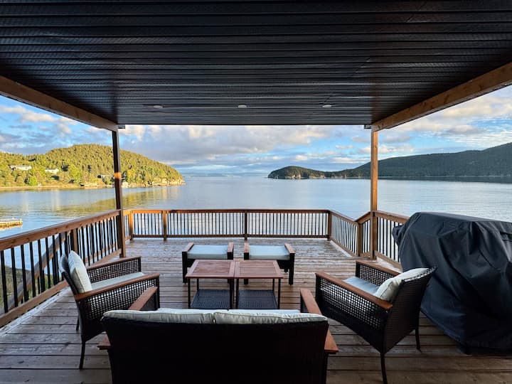 Sea Breeze Cottage - Canada