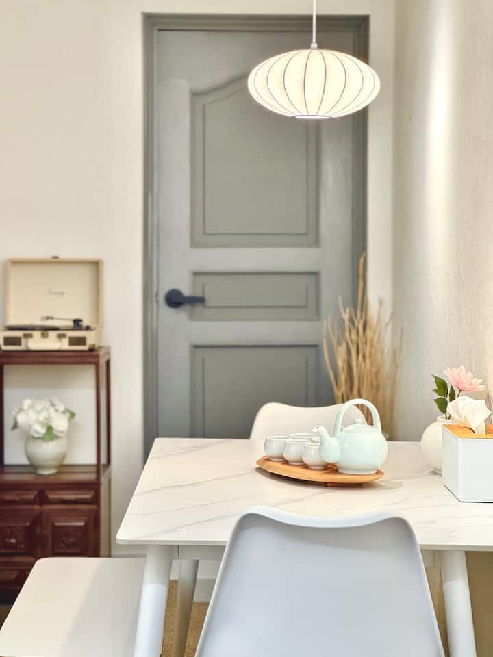 [New Open]이태원역3분 빔프로젝트 침실2개 퀸침대3개 6인 단독사용 - Seoul