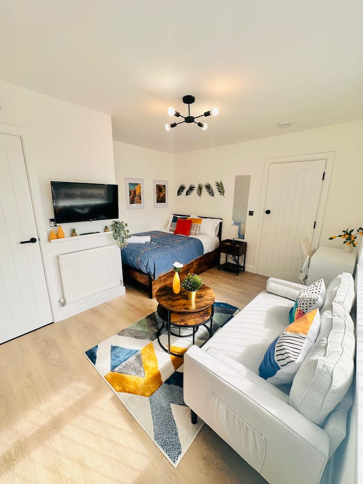 Luxury Self-contained Studio Near Qe Hospital - Birmingham