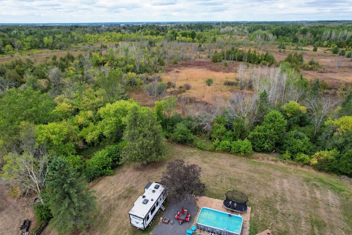 Forest Farm Rv Glamping Retreat Near Ottawa - Ottawa