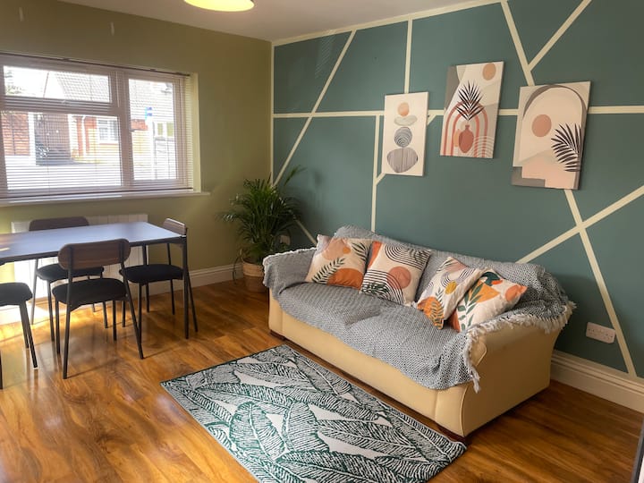 Cheltenham*contractorswelcome *Wifi*smarttv*parkin - Cheltenham