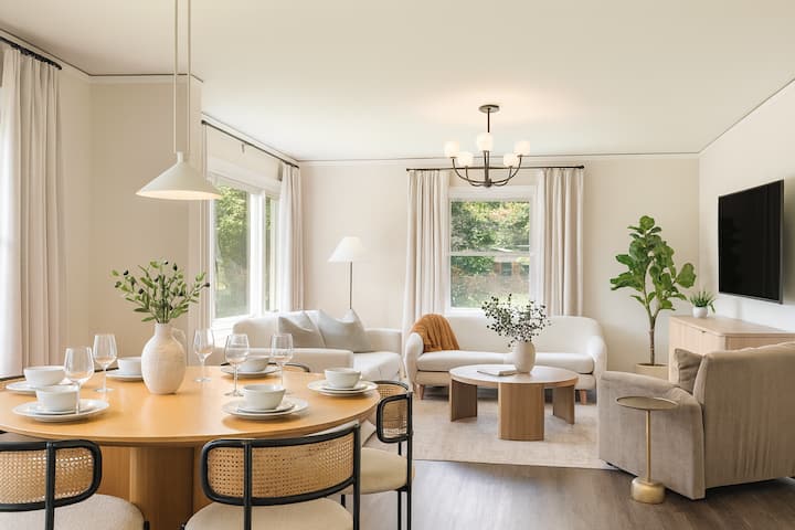 Sleeps 14 | Firepit | Sauna | Hottub | Arcade | Ev - Greenville, SC