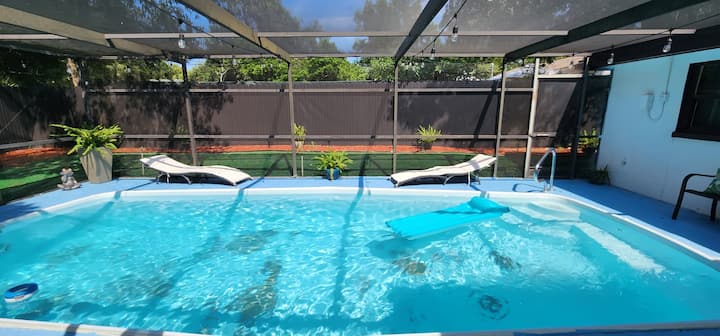 Cozy Home 2b/2b With Pool/10 Minutes To The Beach - New Port Richey, FL