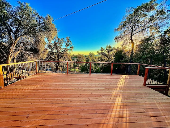 Hilltop Wine Country Retreat With Panoramic Views - Murphys, CA