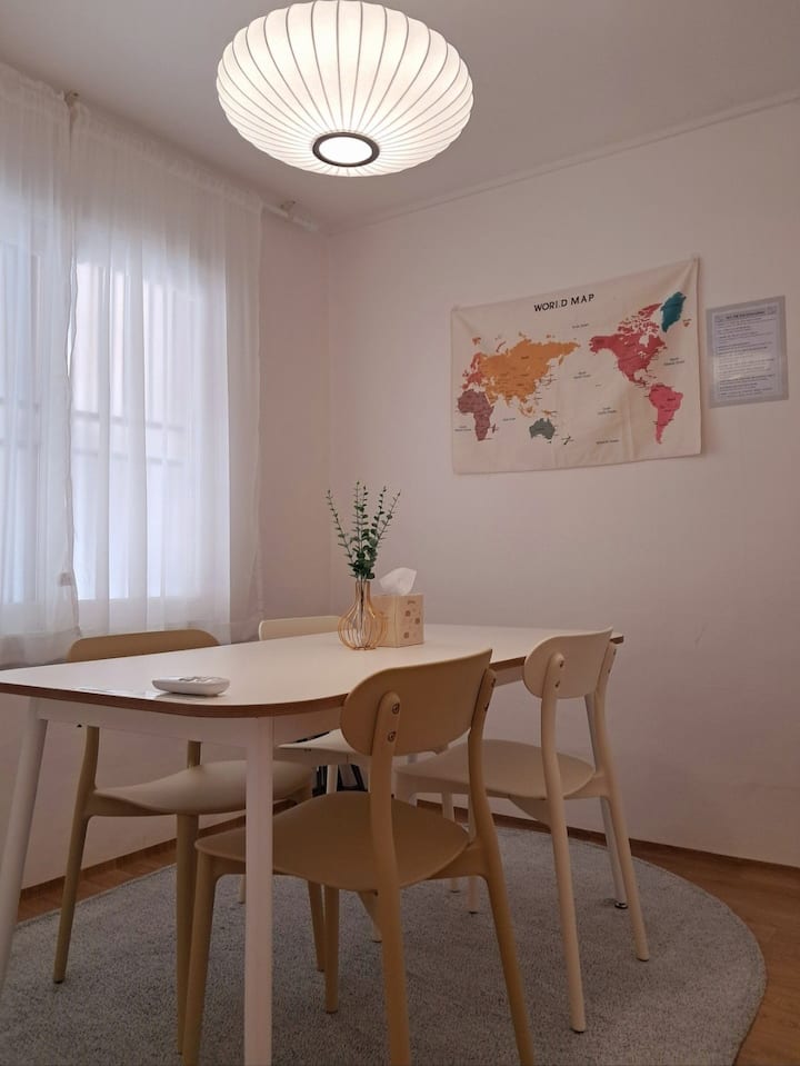 [오픈특가]합법숙소/1층/침실2/최대5인/짐보관/광안리해변15분/대중교통5분/중심가 위치 - Busan