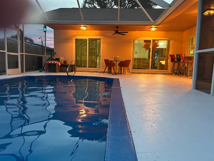 Neptune Tropical Retreat - Englewood