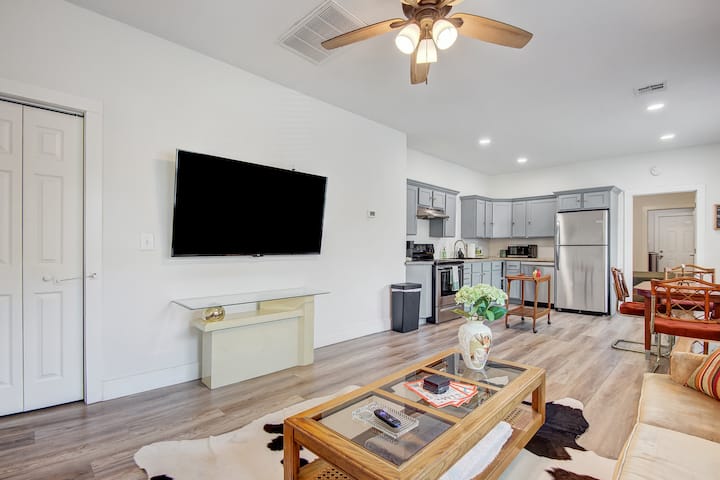 Pearl District Retreat - Tulsa, OK