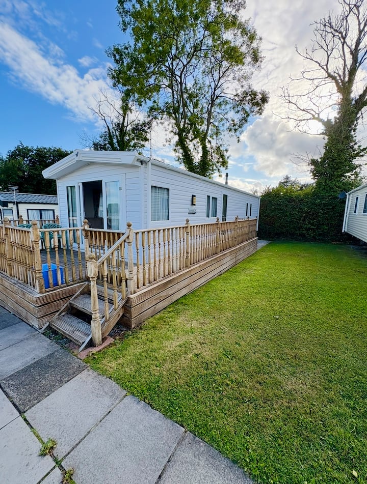 Static Caravan In Tenby - Tenby